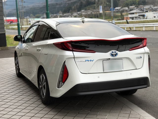 2017年2月にフルモデルチェンジした新型プリウスPHV（外観）（1／3） | スター★カーズ